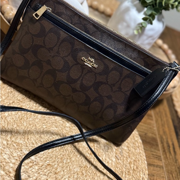 Coach | Bags | Coach Brown And Black Crossbody Bag With Signature ...